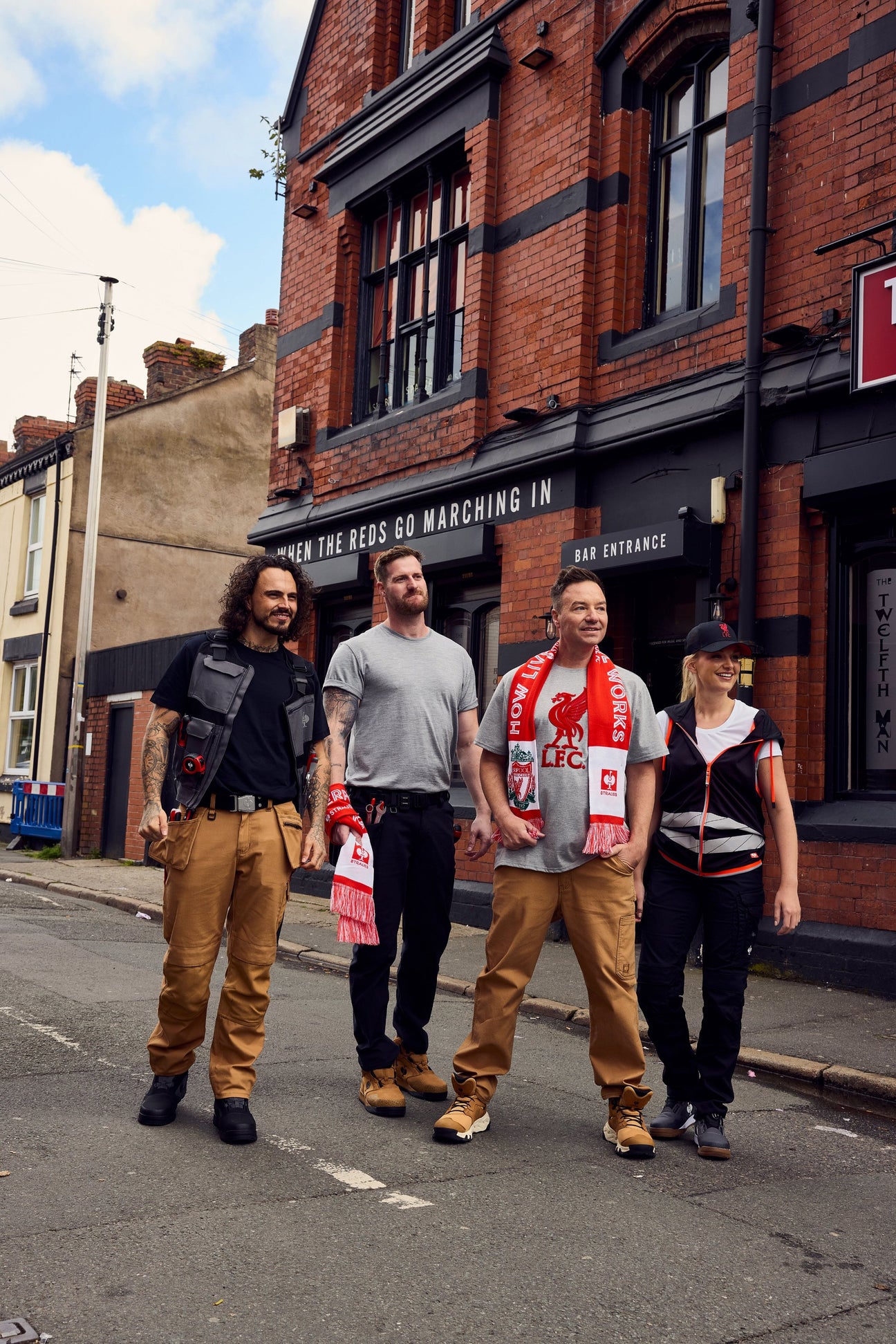 HOW LIVERPOOL FOOTBALL CLUB WORKS: STRAUSS WIRD TEIL DES LFC LINE-UPS